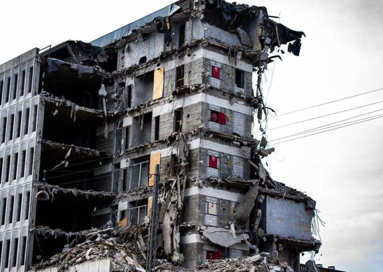 The Tallest Buildings Ever Demolished In The World - Taazakhabar News