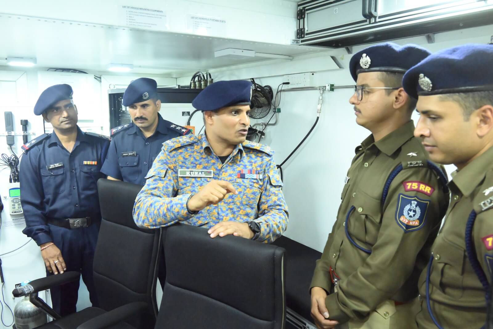 155 IPS Officers Visit 8th Battalion NDRF - Taazakhabar News